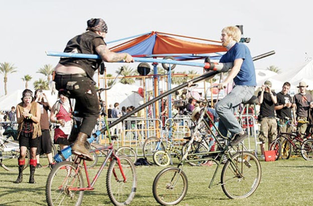 Bike jousting - Traffic Nightmare